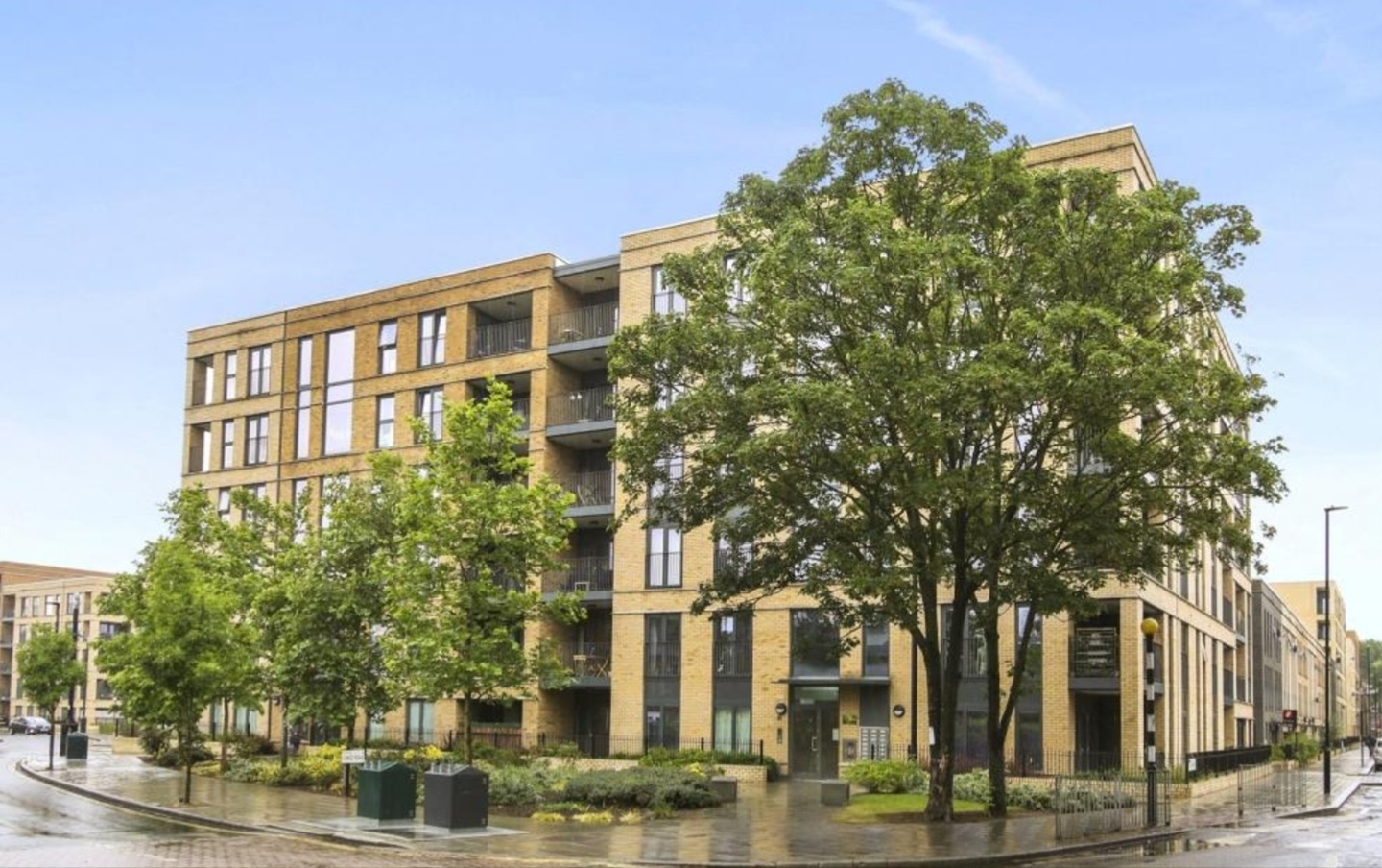 Stockwell - 2 Bed Flat, Cowley Rd, SW9 - To Rent Now for £2,300.00 p/m