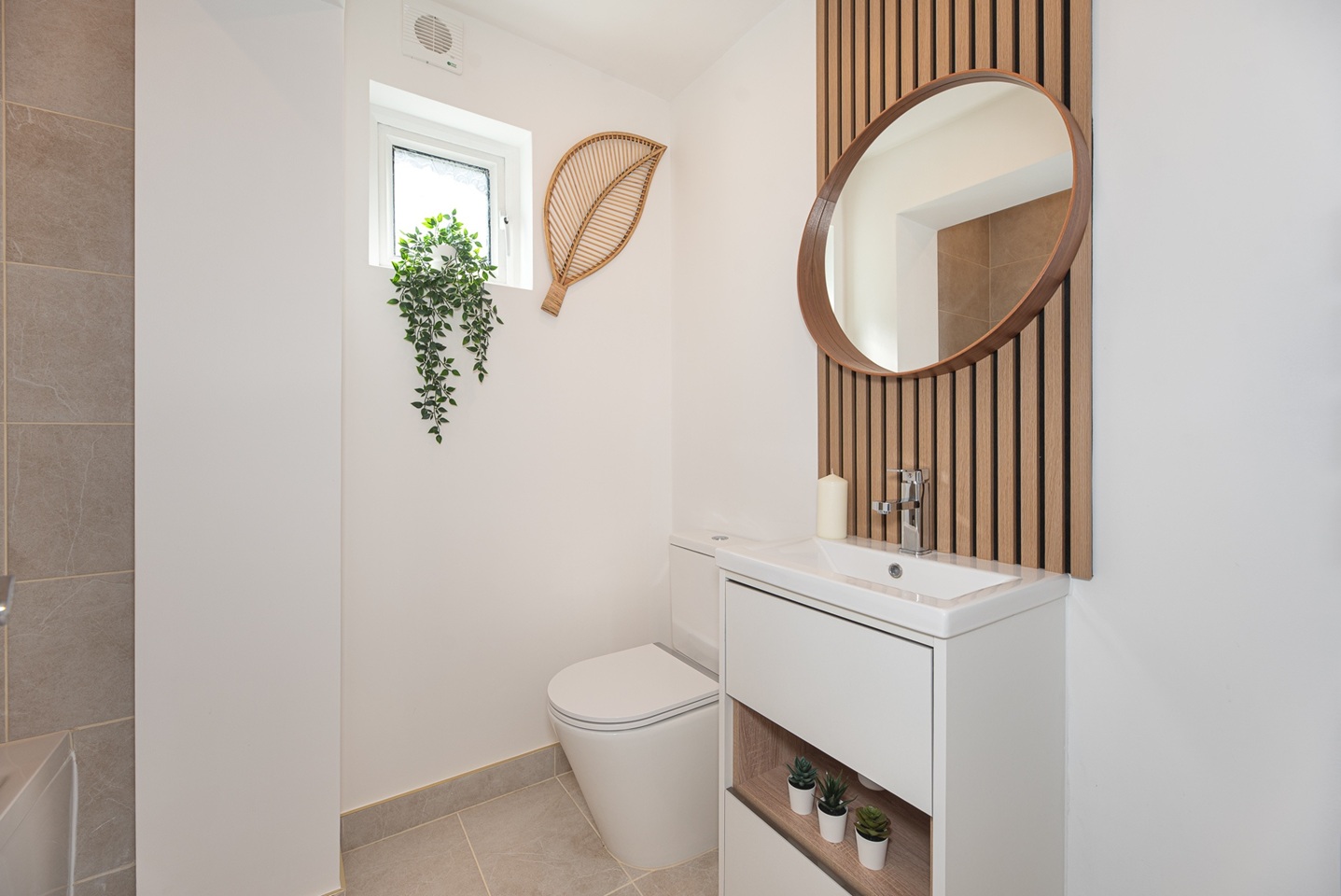 London - 2 Bed Flat, Gipsy Road, SE27 - To Rent Now for £1,650.00 p/m