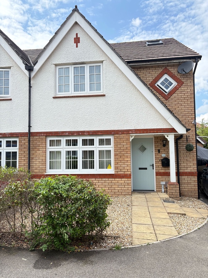 Newton Abbot - 4 Bed Semi-Detached House, Valerian Place, TQ12 - To ...