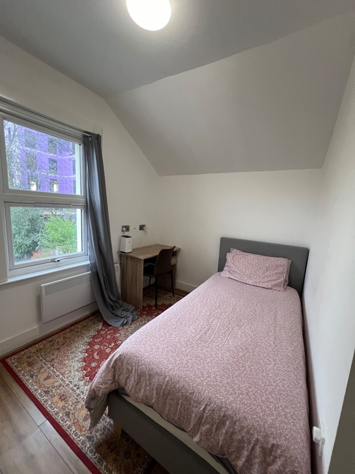 Slough - Room in a Shared House, Aldin Avenue South, SL1 - To Rent Now ...