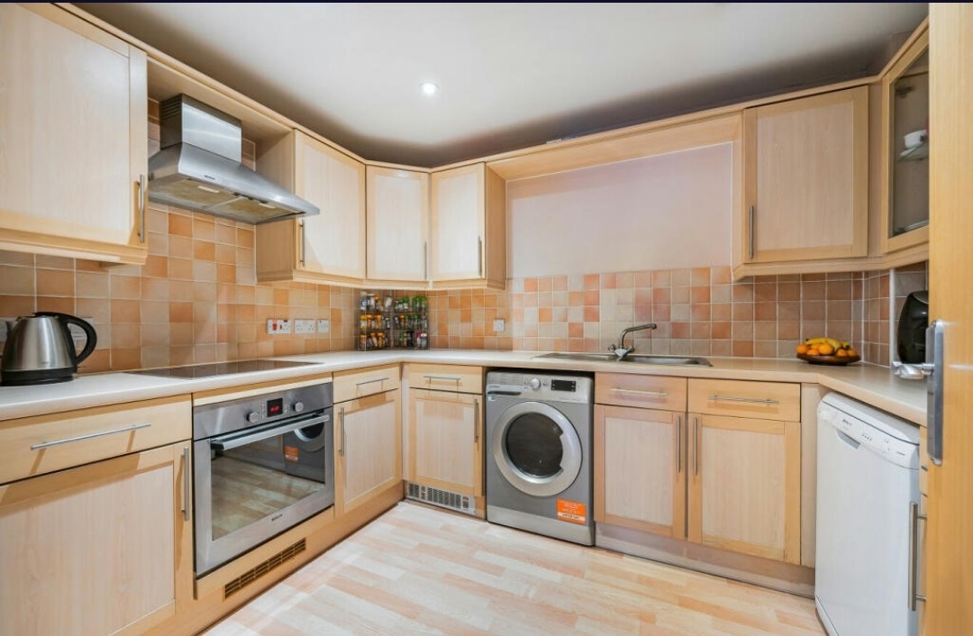 Reading - 2 Bed Flat, Jubilee Square, RG1 - To Rent Now for £1,575.00 p/m