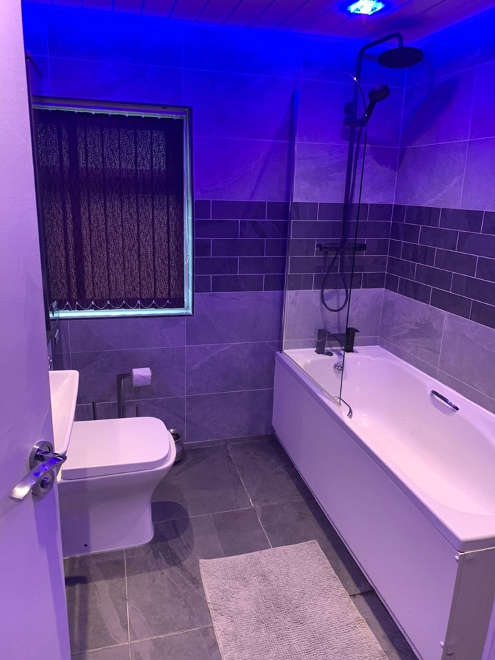 Leeds - Room in a Shared House, Leysholme View, LS12 - To Rent Now for ...