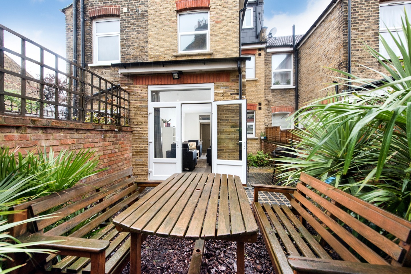 London - 1 Bed Flat, Clonmell Road, N17 - To Rent Now for £1,600.00 p/m