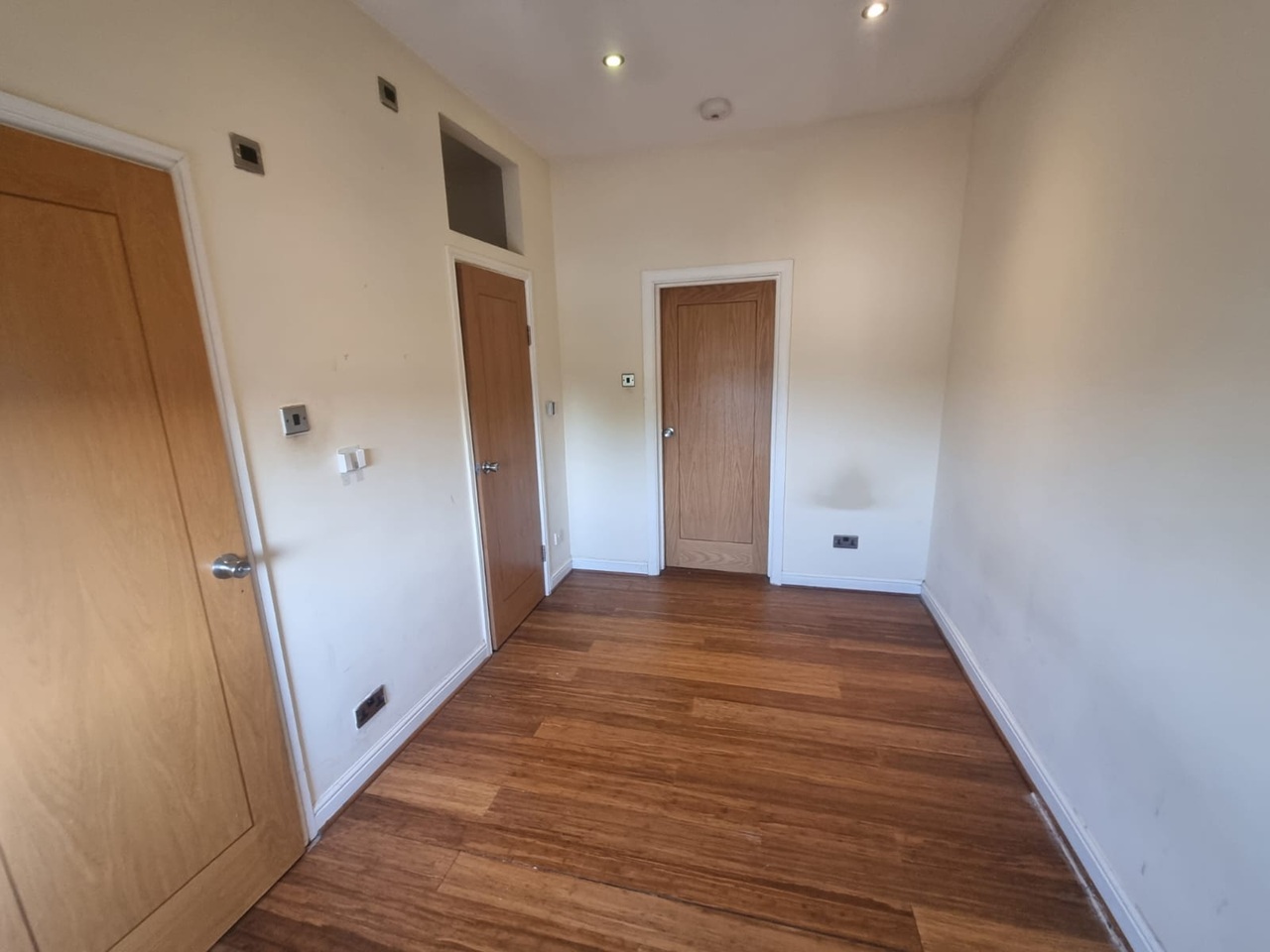 London - 1 Bed Flat, Merton High Street, SW19 - To Rent Now for £1,420. ...