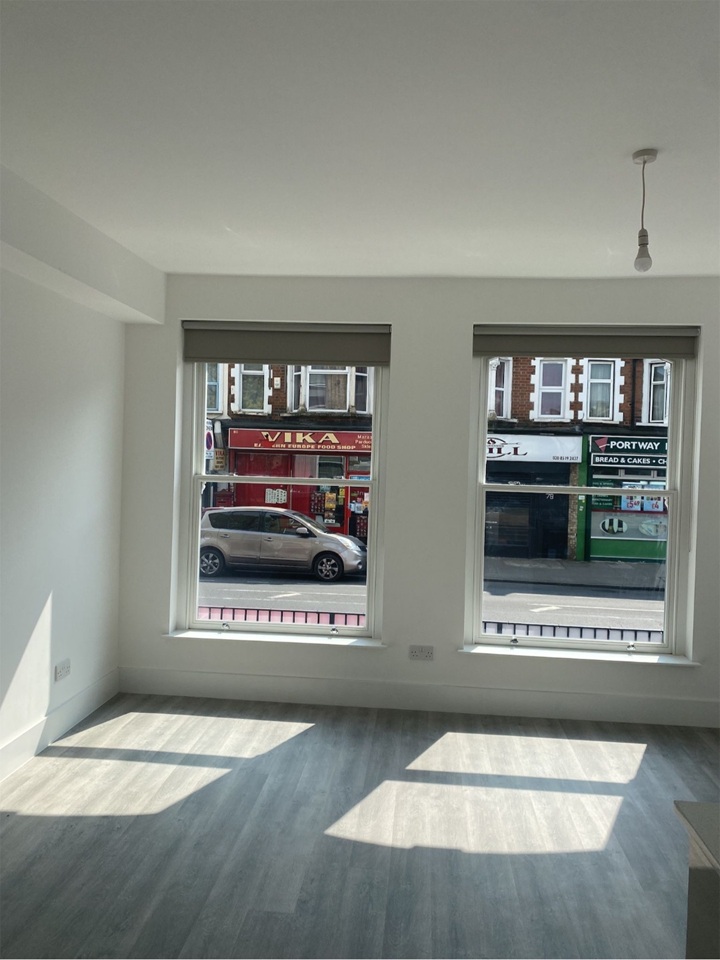 London - 3 Bed Flat, Elmsdown House, E15 - To Rent Now for £2,250.00 p/m