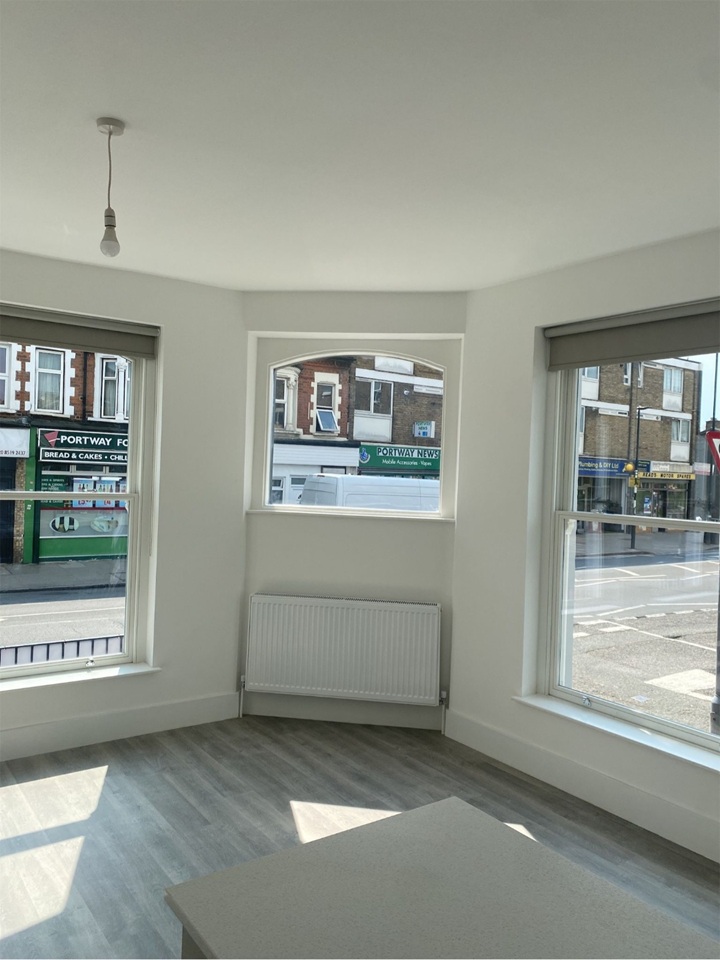 London - 3 Bed Flat, Elmsdown House, E15 - To Rent Now for £2,250.00 p/m