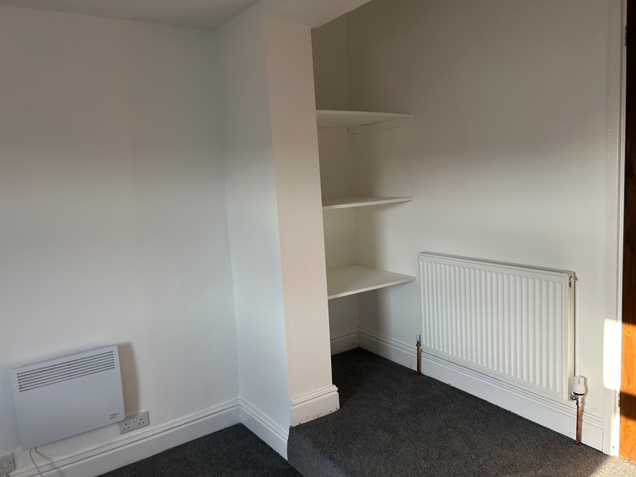 Mexborough - 2 Bed Flat, Main Street, S64 - To Rent Now for £595.00 p/m