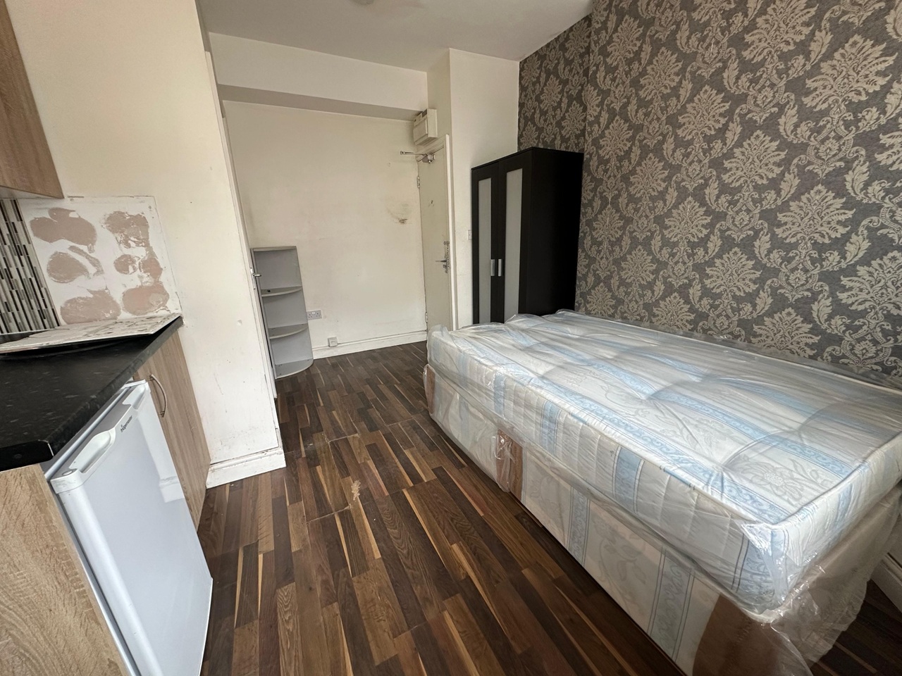 Belvedere, Erith, Bexley - Studio Flat, Riverdale Road, DA8 - To Rent ...