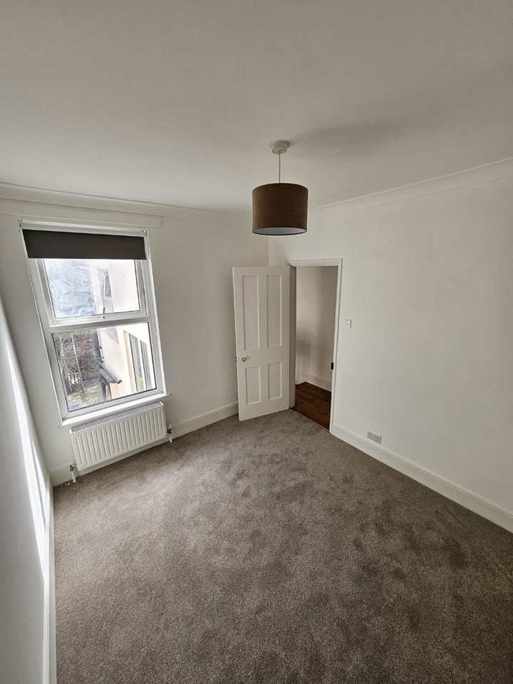 Southsea - 2 Bed Terraced House, Boulton Road, PO5 - To Rent Now for £1,250.00 p/m