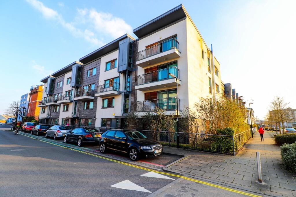 Southampton - 2 Bed Flat, Anglesea Terrace, SO14 - To Rent Now for £ ...