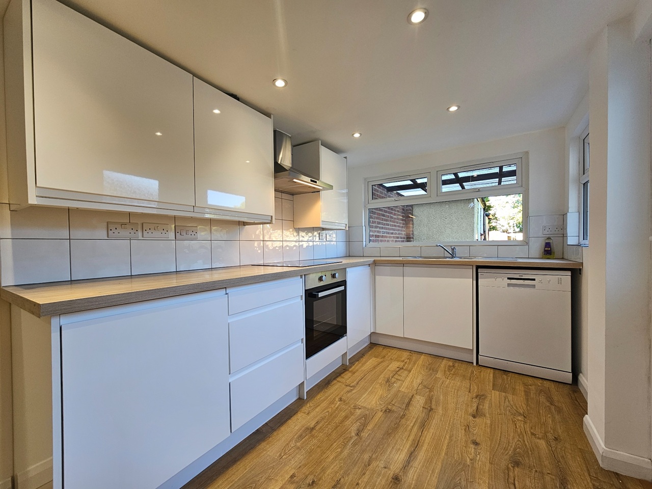 Northampton - 3 Bed Semi-Detached House, Bushland Road, NN3 - To Rent ...