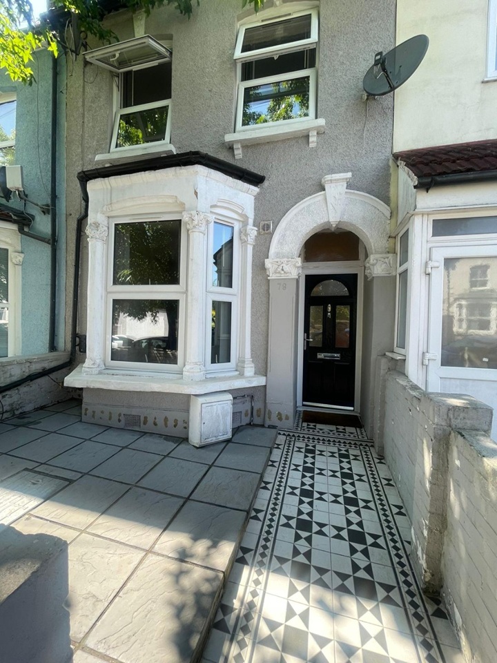 London - 5 Bed Terraced House, Westdown Road, E15 - To Rent Now for £ ...
