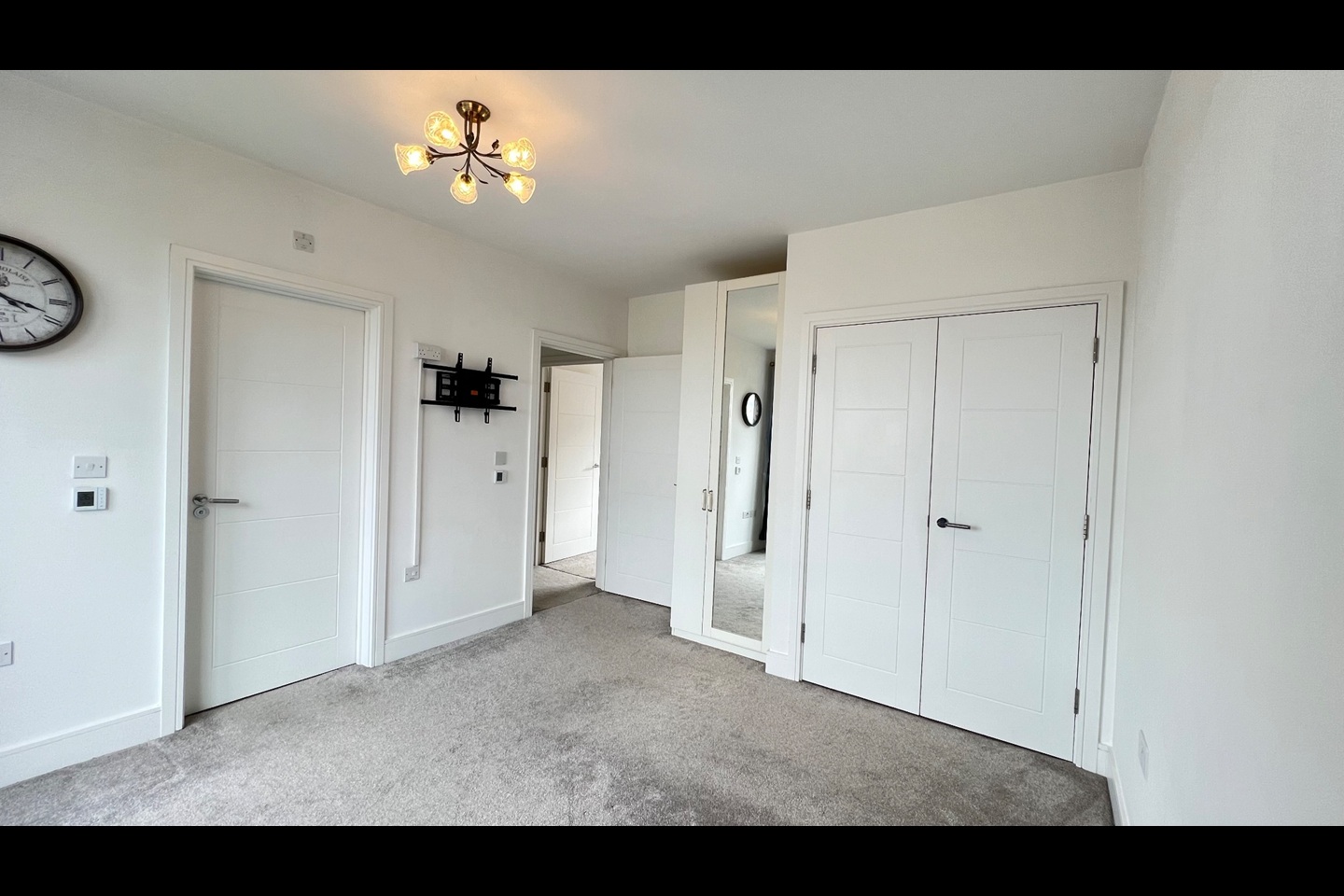 Erith - 4 Bed End Terrace, Adit Road, DA8 - To Rent Now for £2,500.00 p/m