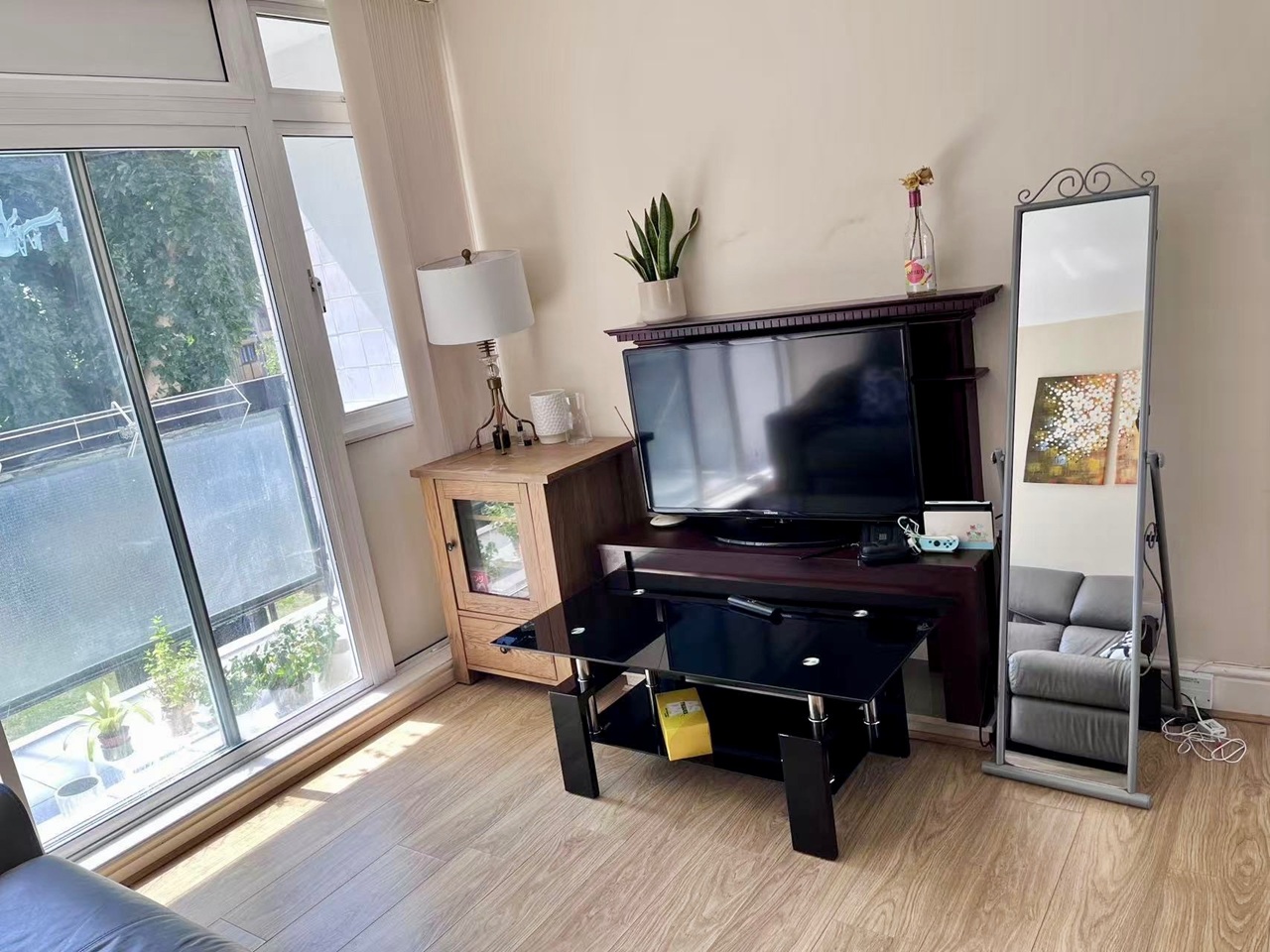 London - 2 Bed Flat, Castleton House, E14 - To Rent Now for £1,900.00 p/m