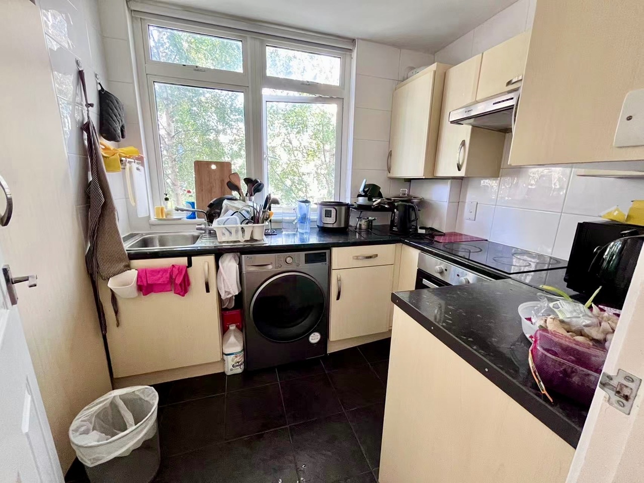 London - 2 Bed Flat, Castleton House, E14 - To Rent Now for £1,900.00 p/m