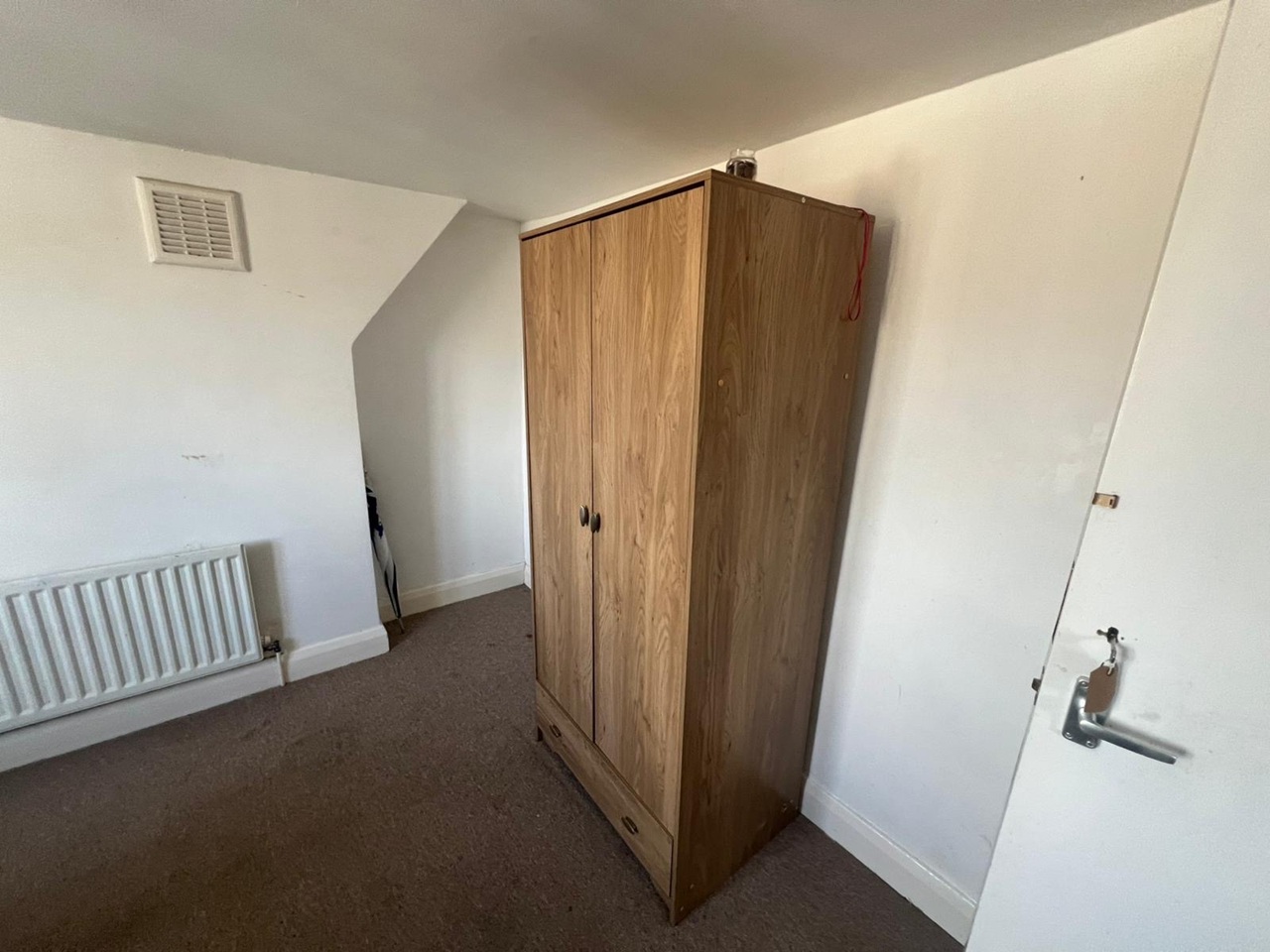 London - Room in a Shared Flat, Offord Road, N1 - To Rent Now for £850. ...