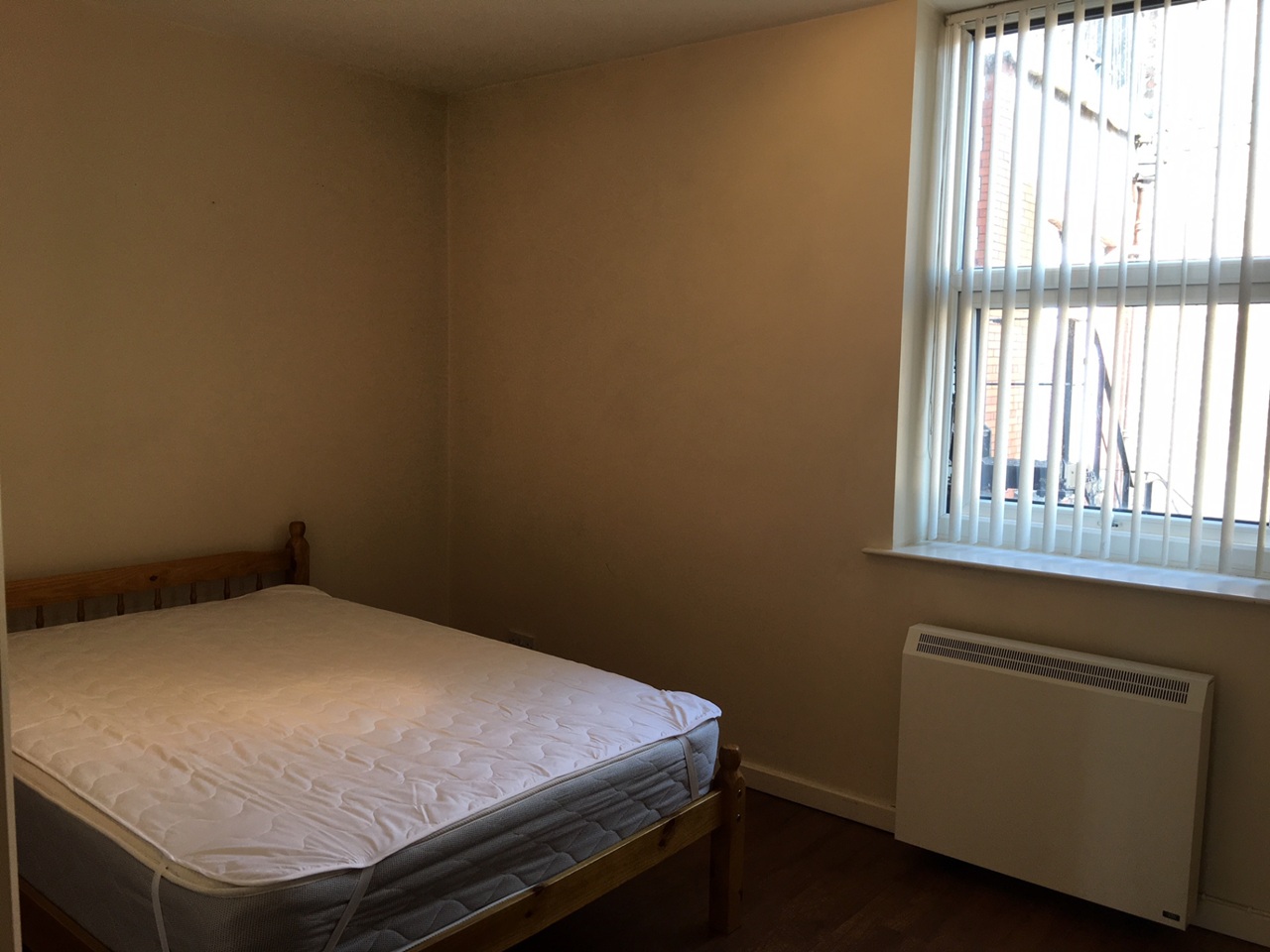 Liverpool - 1 Bed Flat, Prescot Street, L7 - To Rent Now for £950.00 p/m
