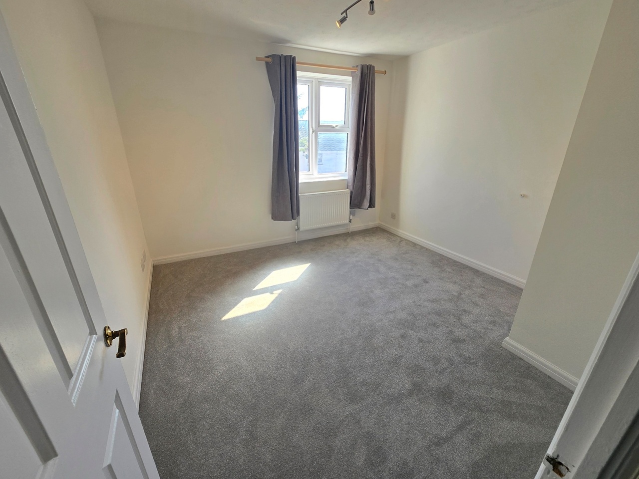 Lower Earley, Reading - 1 Bed Terraced House, Colmworth Close, RG6 - To ...
