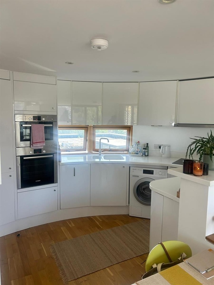 London - Studio Flat, Shackleton House, NW1 - To Rent Now for £2,050.00 p/m