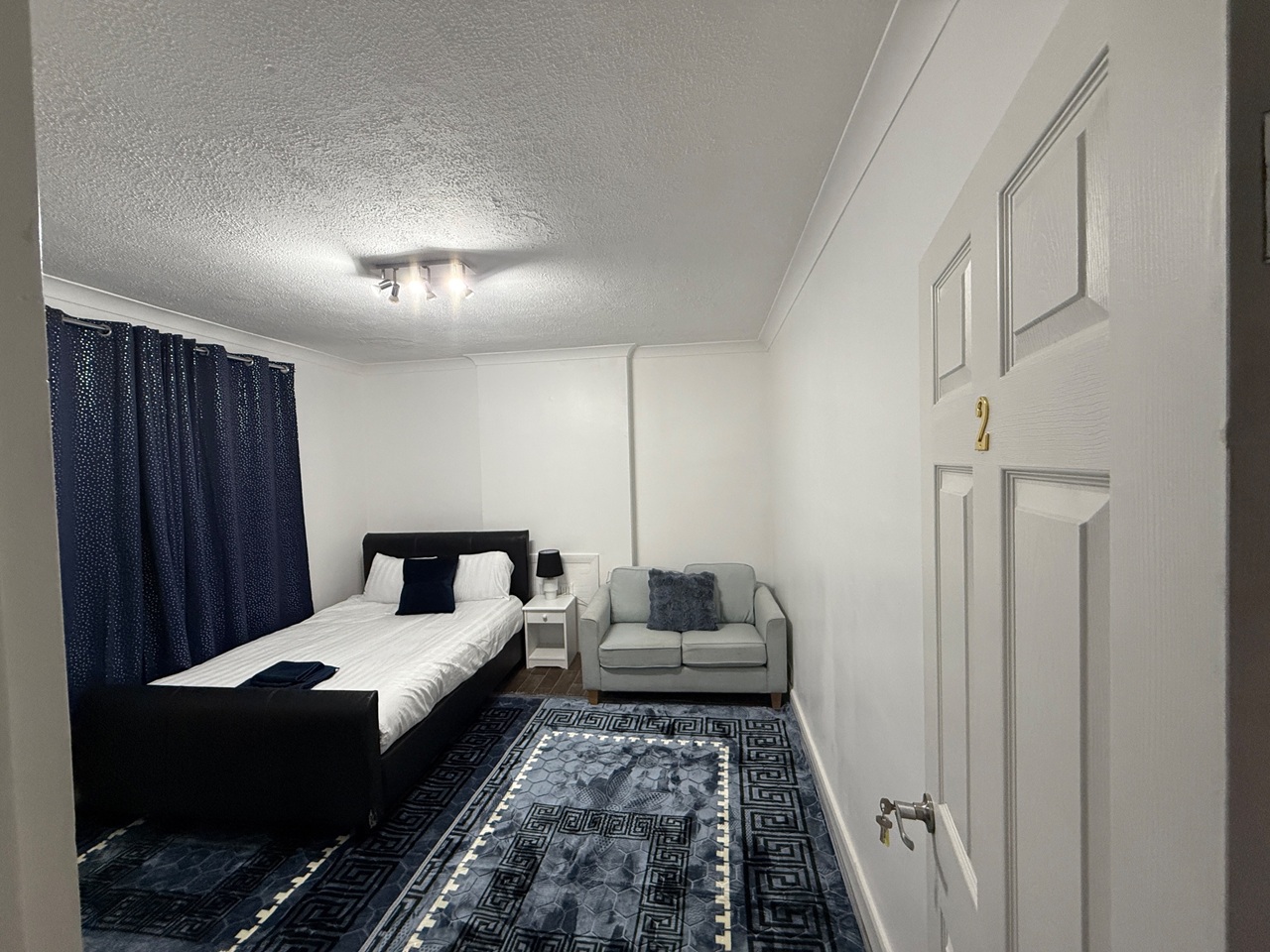 Croydon - Room in a Shared House, Foxley Road, CR7 - To Rent Now for £ ...