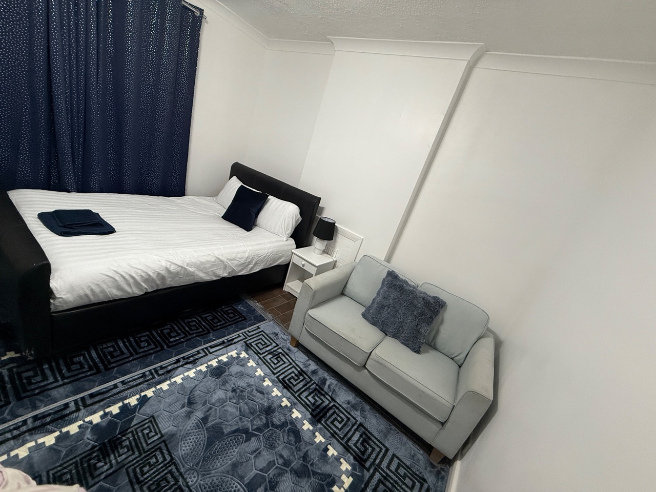 Croydon - Room in a Shared House, Foxley Road, CR7 - To Rent Now for £ ...