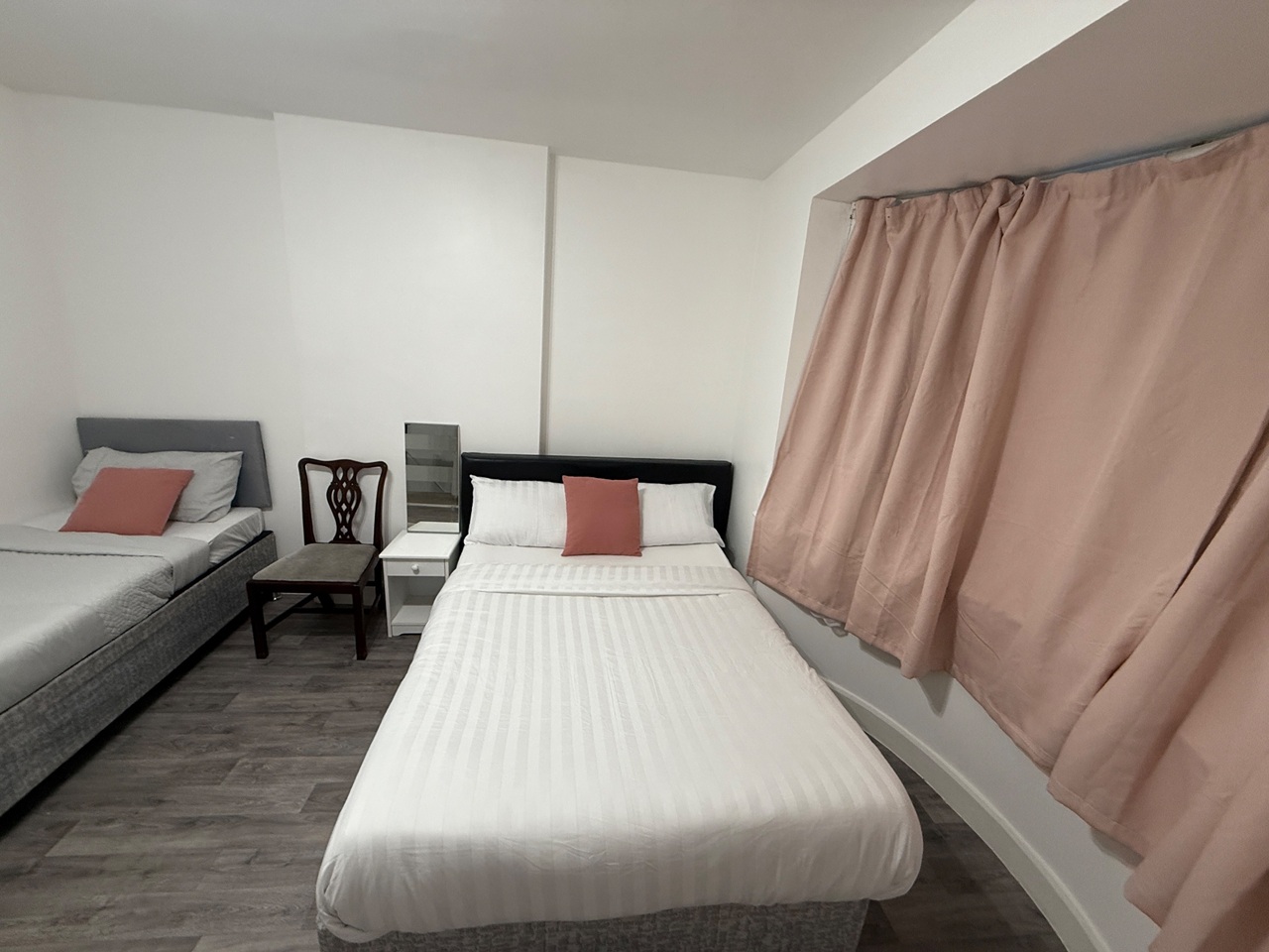 Croydon - Room in a Shared House, Foxley Road, CR7 - To Rent Now for £ ...