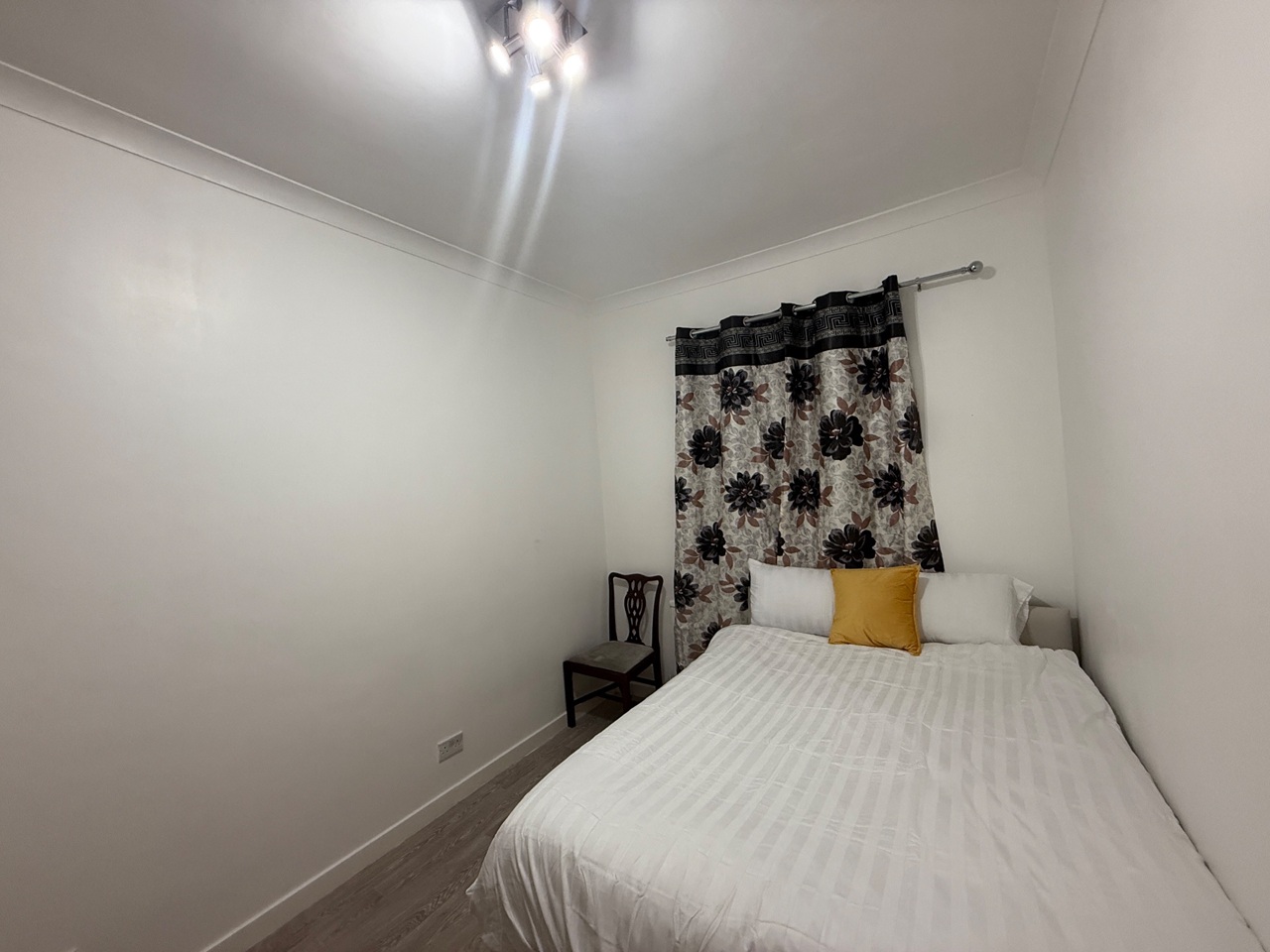 Croydon - Room in a Shared House, Foxley Road, CR7 - To Rent Now for £ ...