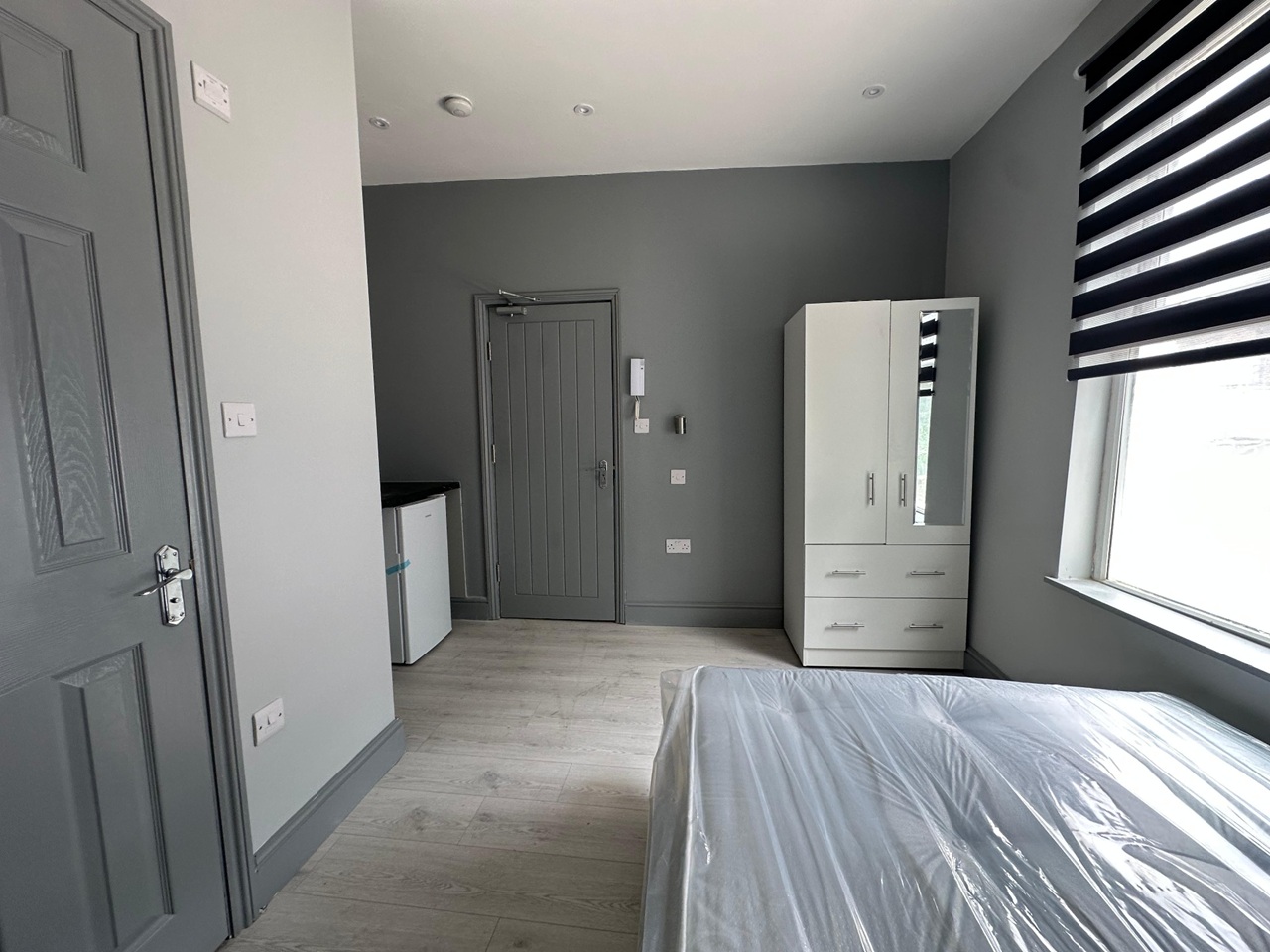 Plumstead, Woolwich, Greenwich - Studio Flat, Congleton Grove, SE18 ...