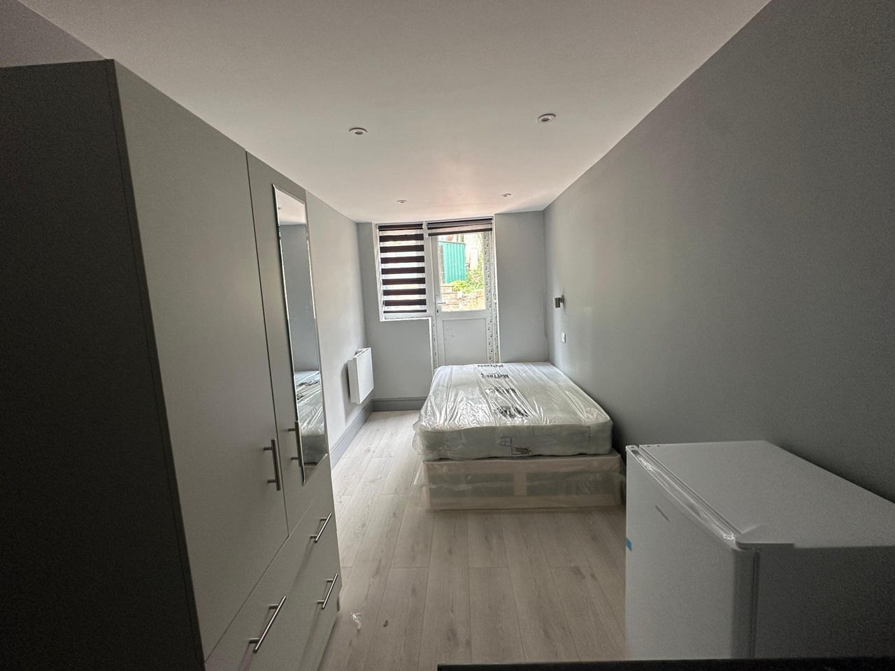 Plumstead, Woolwich, Greenwich - Studio Flat, Congleton Grove, SE18 ...