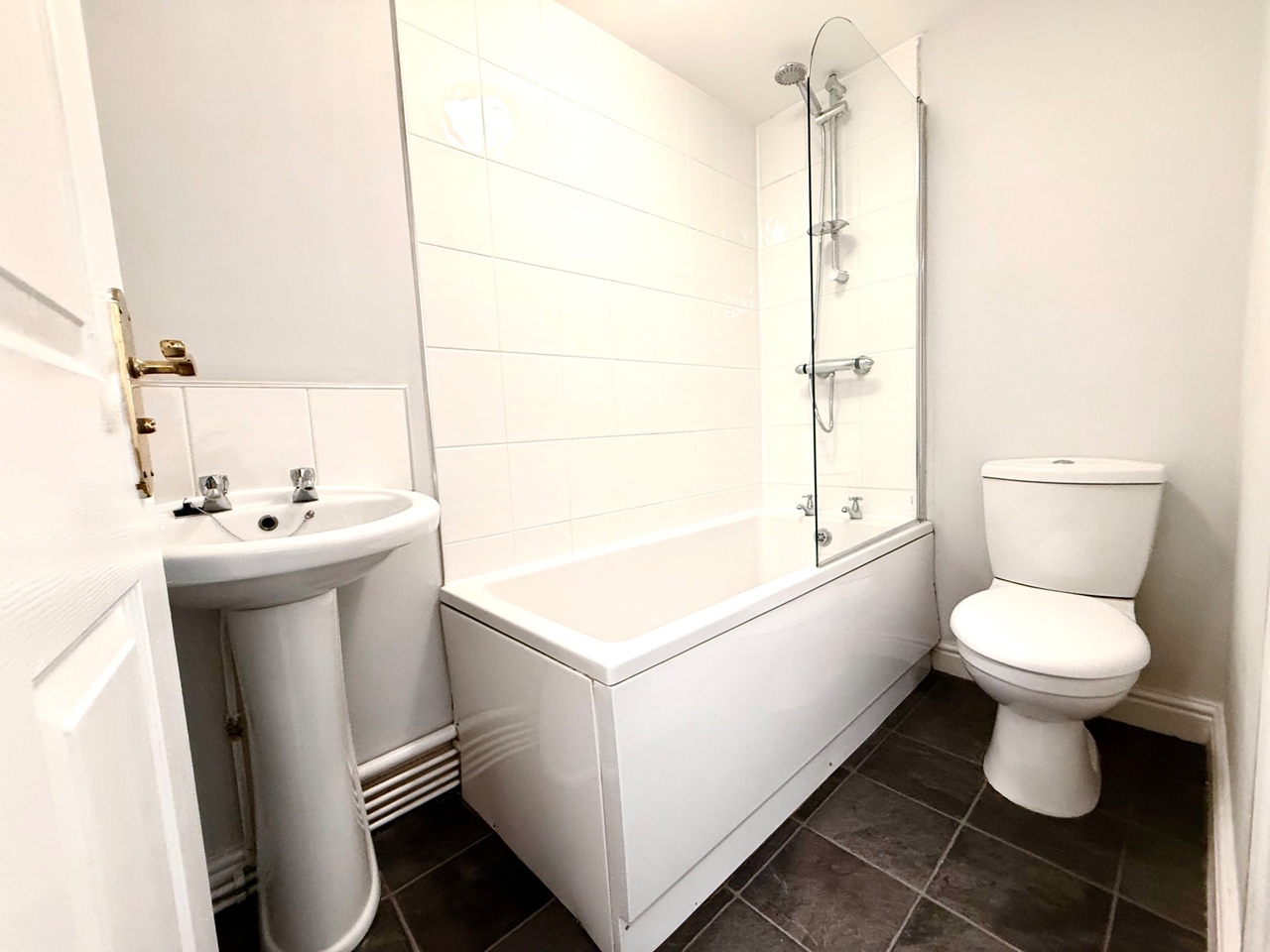 Atherton - 1 Bed Flat, Eckersley Precinct, M46 - To Rent Now for £700. ...