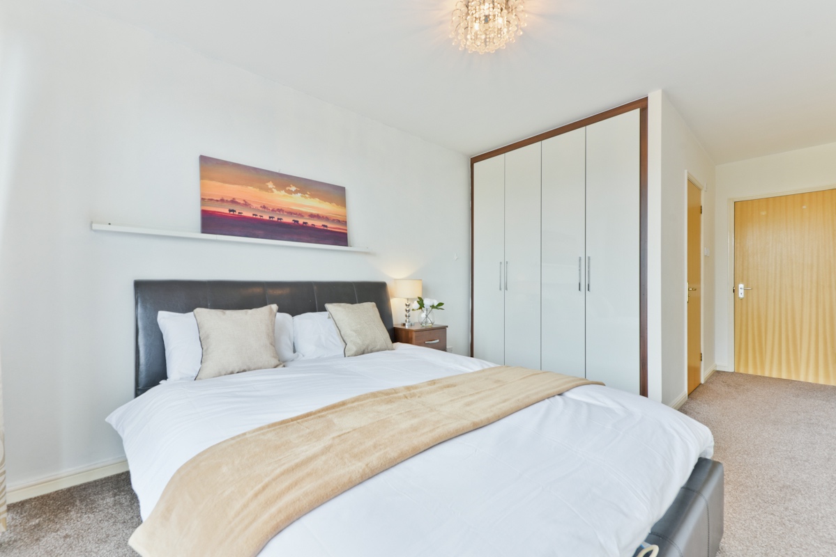 London - Room in a Shared Flat, Shackleton Court, E14 - To Rent Now for ...