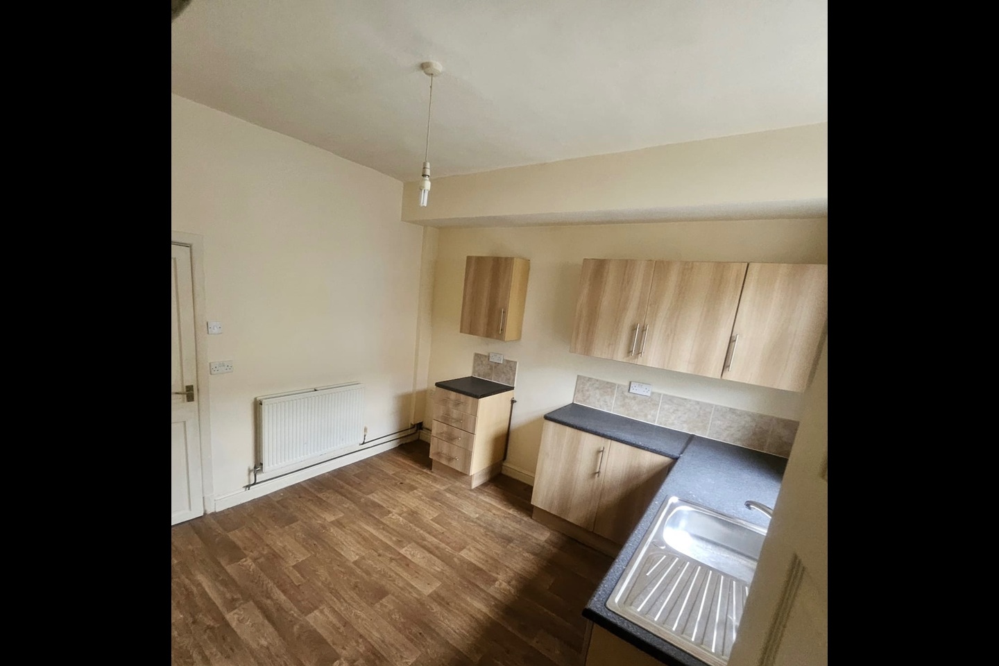 Burnley - 2 Bed Terraced House, Padiham, BB12 - To Rent Now for £600.00 p/m