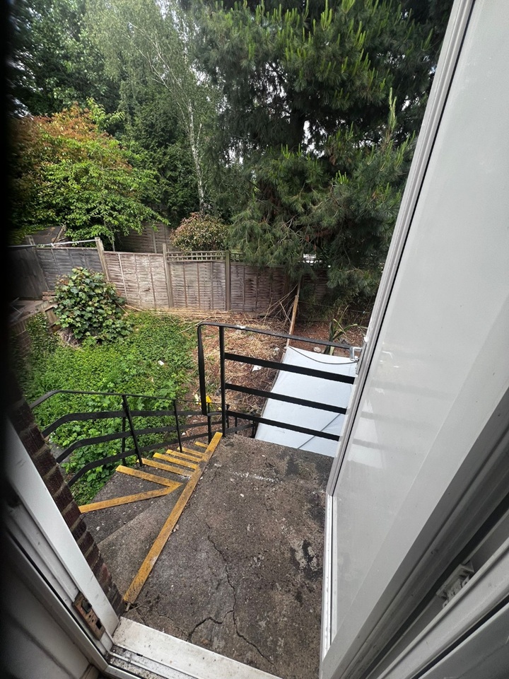 London - 2 Bed Semi-Detached House, Neasden Lane, NW10 - To Rent Now ...