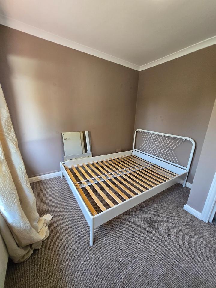 London - 2 Bed Flat, Hendon Way, NW2 - To Rent Now for £1,650.00 p/m