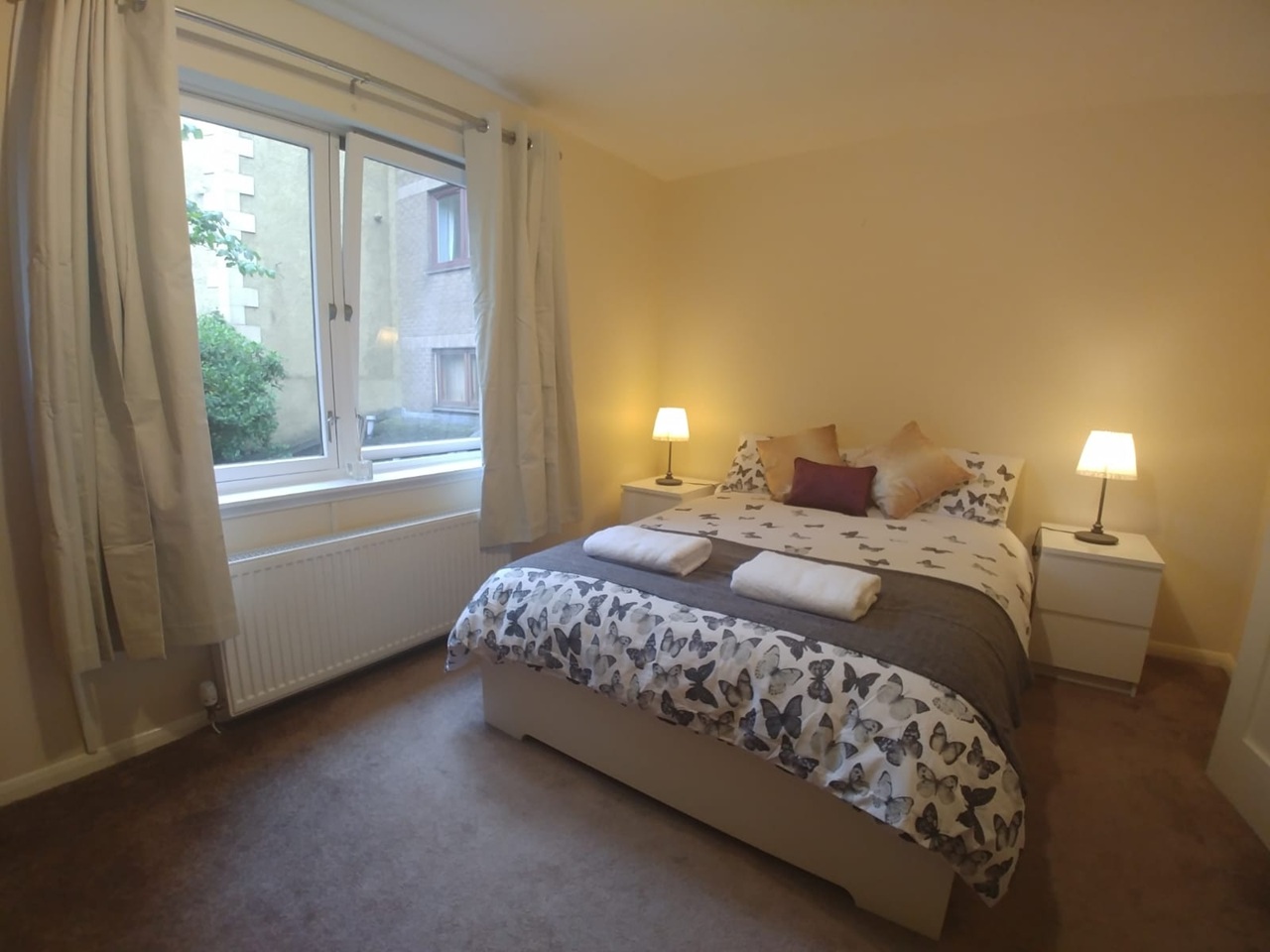 Edinburgh - 1 Bed Flat, Windmill Place, EH8 - To Rent Now for £1,350.00 p/m