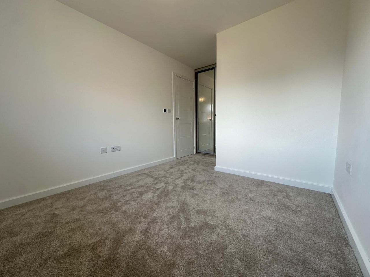 Gloucestershire - 3 Bed Semi-Detached House, Spindle Way, GL2 - To Rent ...