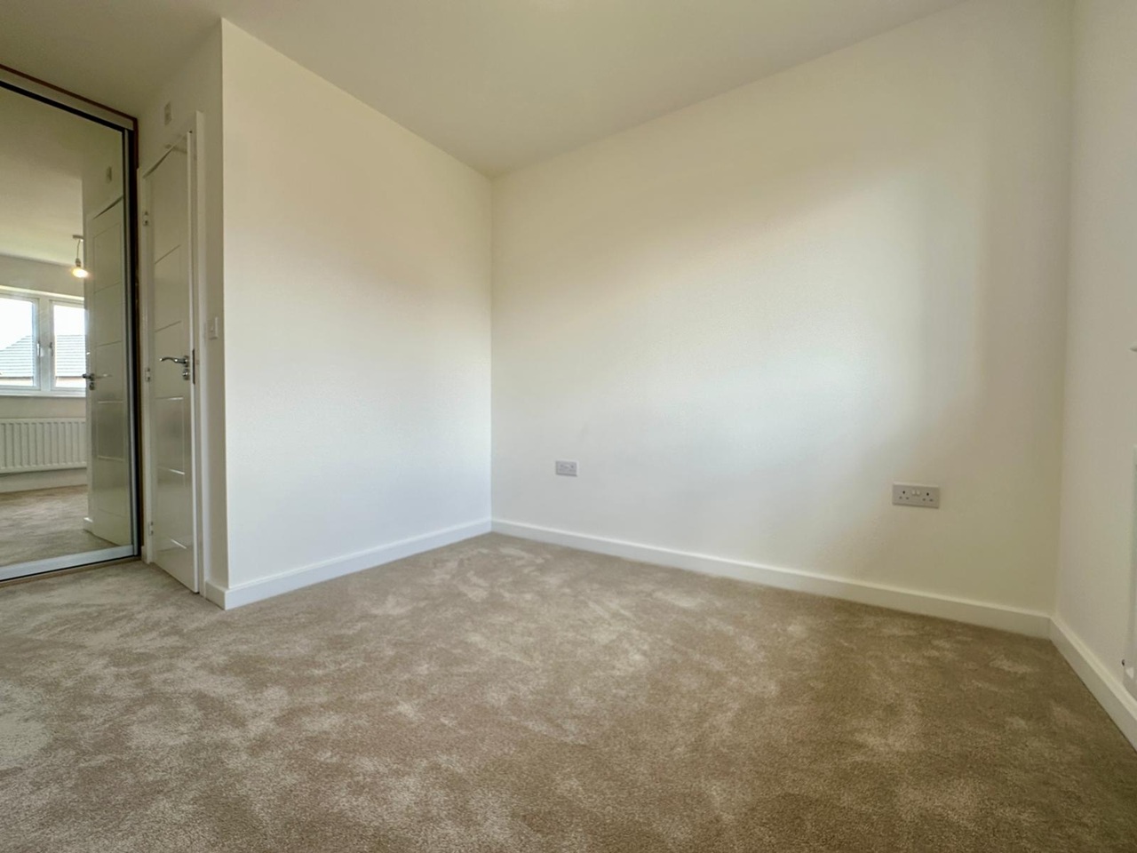 Gloucestershire - 3 Bed Semi-Detached House, Spindle Way, GL2 - To Rent ...