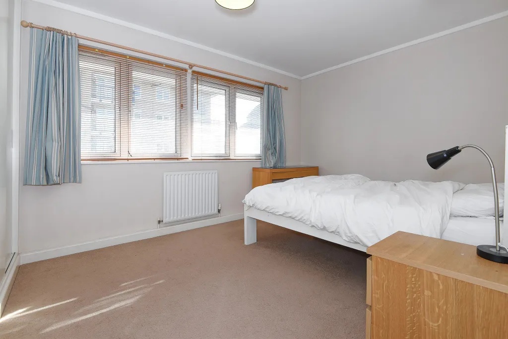 London - 2 Bed Semi-Detached House, Keswick Road, SW15 - To Rent Now ...