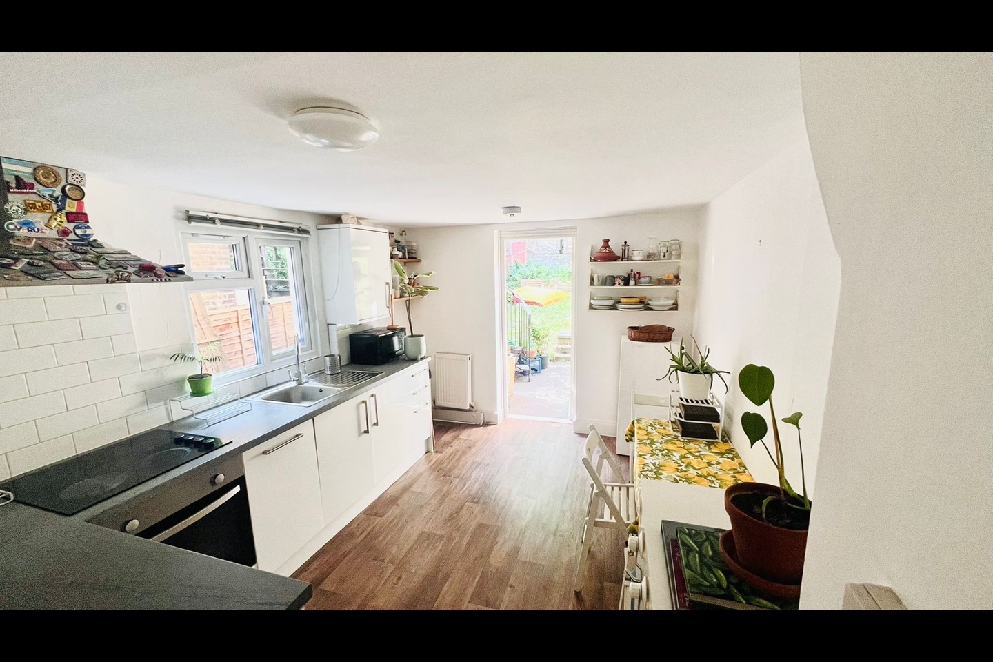 London - 1 Bed Flat, Mabley Street, E9 - To Rent Now for £1,900.00 p/m