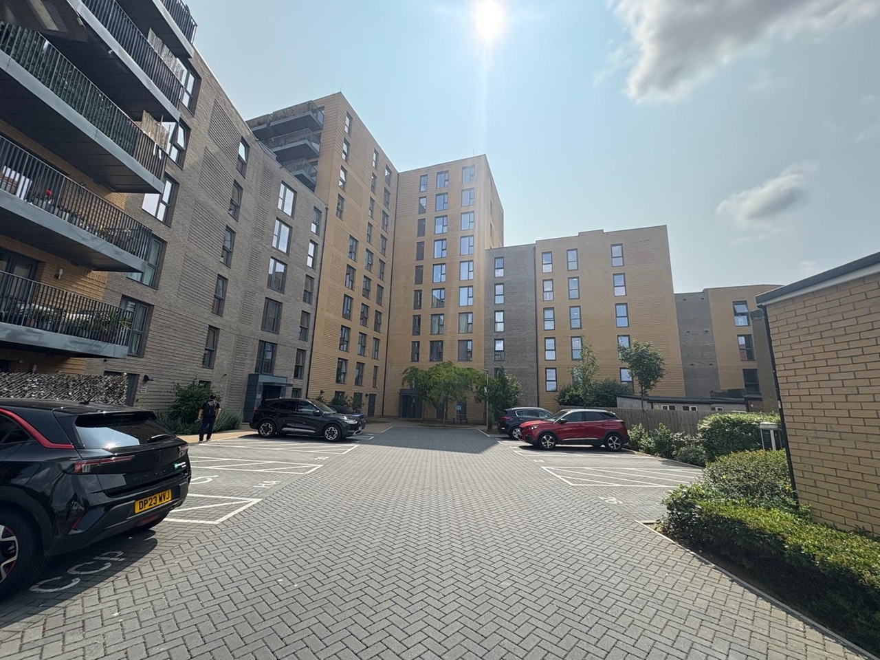 Feltham - 1 Bed Flat, Denman House, TW14 - To Rent Now for £1,300.00 p/m