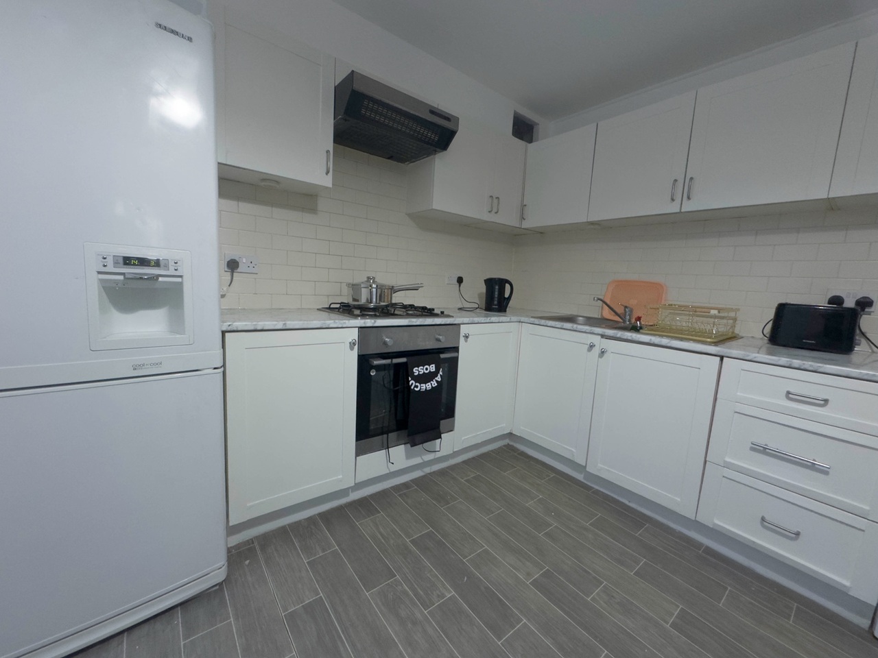 London - Room in a Shared House, Hendon Wood Lane, NW7 - To Rent Now ...