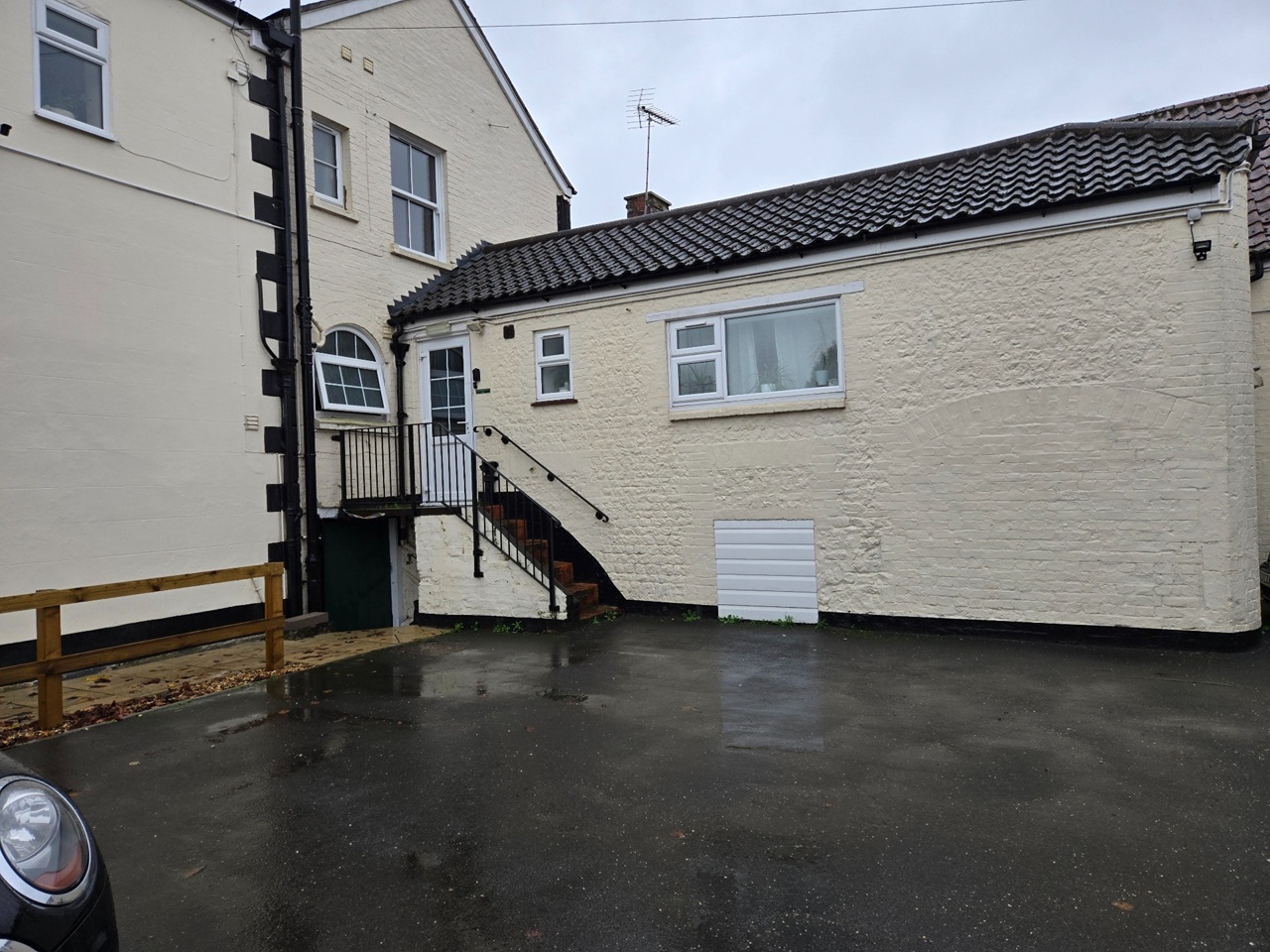 Warminster - 1 Bed Flat, Woodcock House, BA12 - To Rent Now for £650.00 p/m