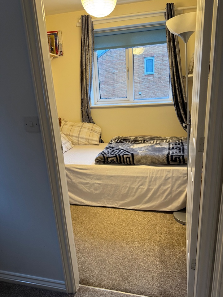 Manchester - Room in a Shared House, Shadowbrook Avenue, M23 - To Rent ...