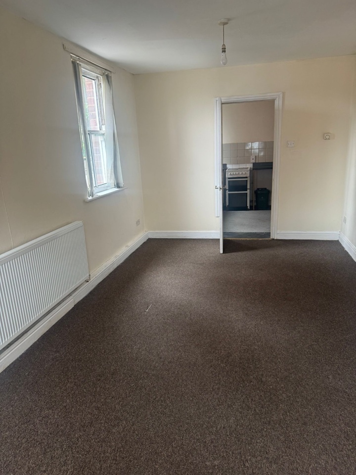 Wolverhampton - 1 Bed Flat, Walsall Street, WV13 - To Rent Now for £650 ...