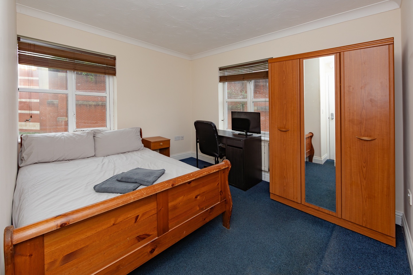 Colchester - Room in a Shared Flat, Colchester, CO4 - To Rent Now for £ ...