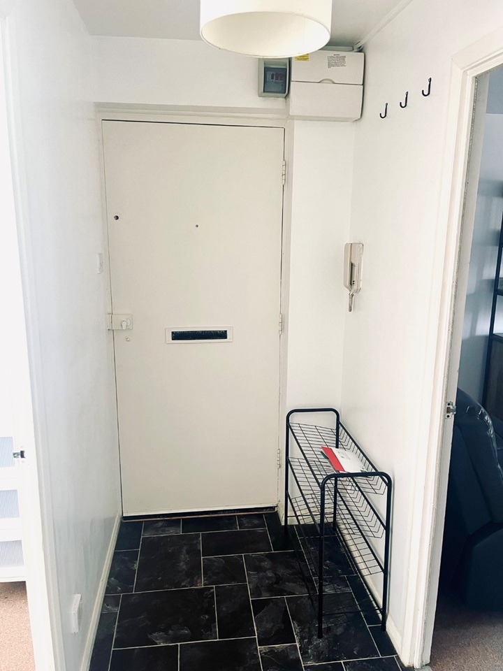 London - 2 Bed Flat, John Silkin Lane, SE8 - To Rent Now for £1,798.00 p/m