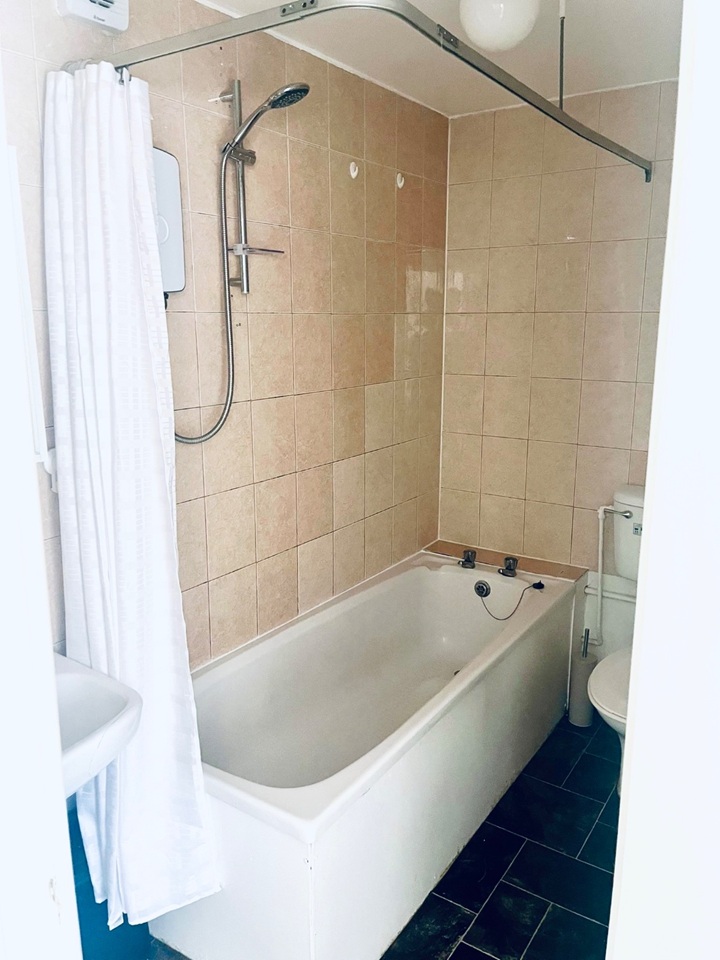 London - 2 Bed Flat, John Silkin Lane, SE8 - To Rent Now for £1,798.00 p/m