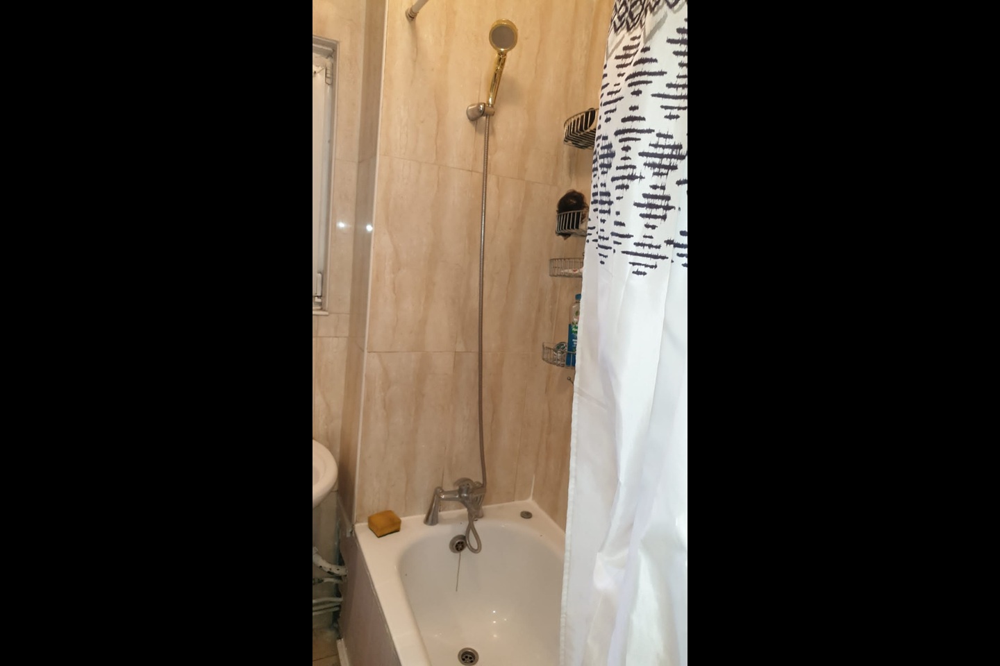 London - Room in a Shared House, Locke House, SW8 - To Rent Now for £ ...