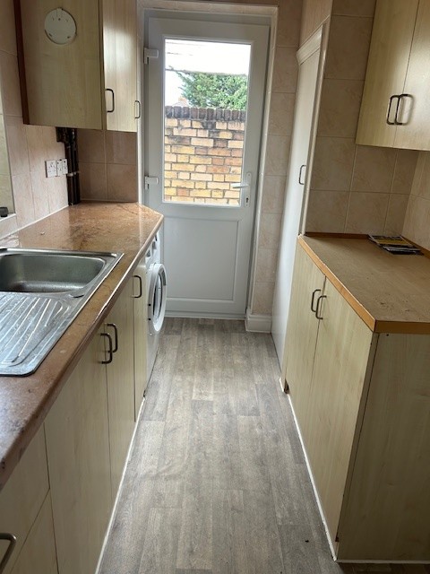 Harrow - 2 Bed Flat, Alma Row, HA3 - To Rent Now for £1,650.00 p/m