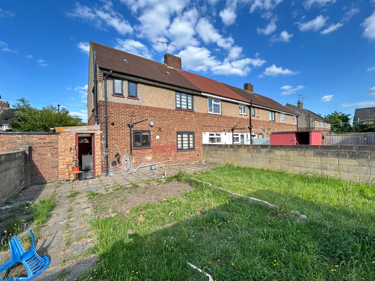 London - 3 Bed Semi-Detached House, Charlton Road, N9 - To Rent Now for ...